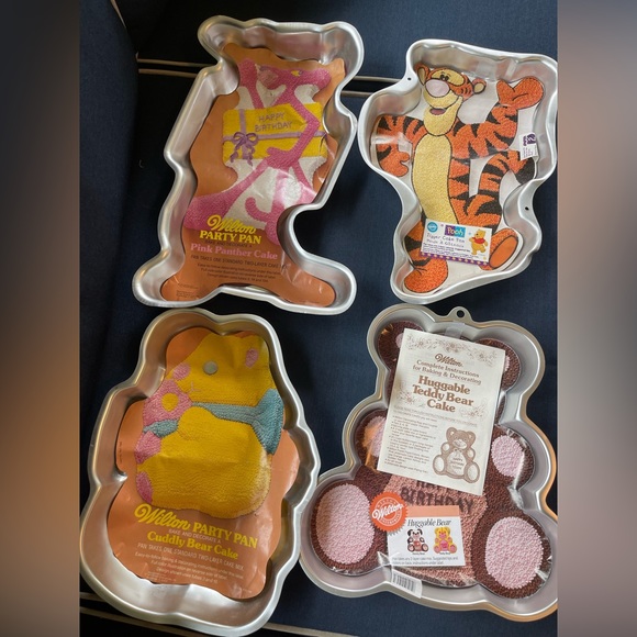 Wilton | Kitchen | Vintage Wilton Cake Pan Bears Tigger Pink Panther ...